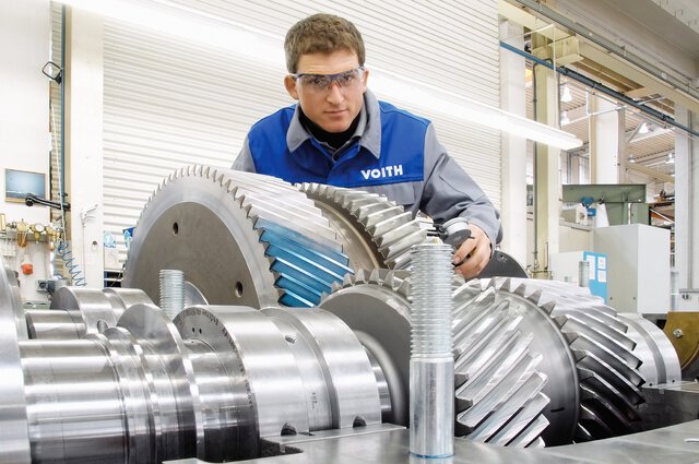 Parallel shaft gear units: efficient & reliable | Voith