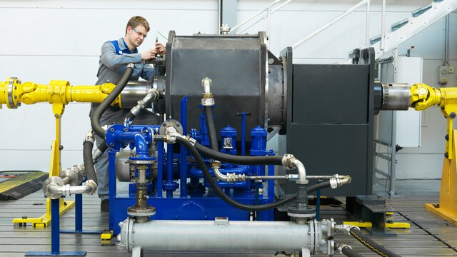 Service for Fluid Couplings / Hydraulic Couplings | Voith