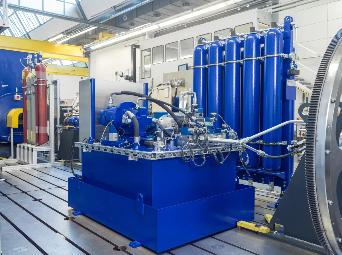 Hydraulic starter for engines | Voith