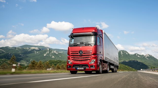 Better braking with Voith Retarder for trucks. | Voith