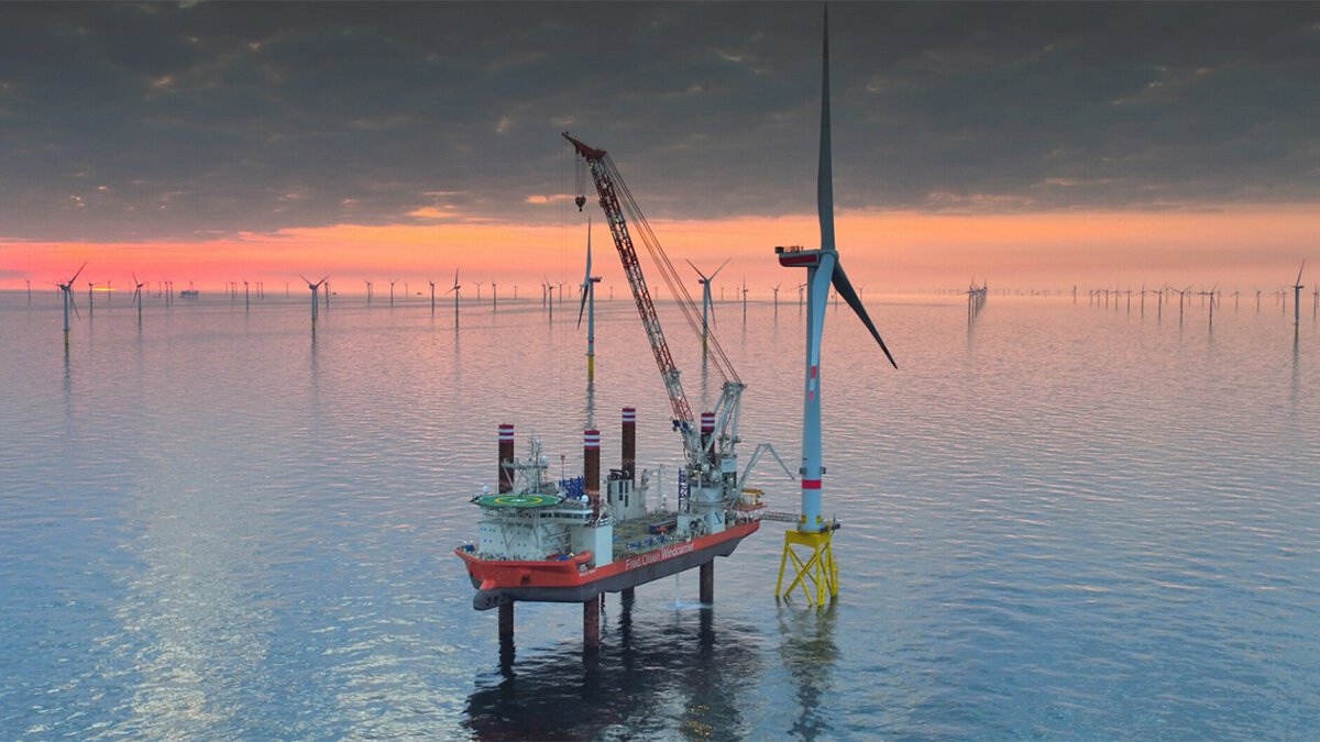 VSP marine propulsion system: Turbine installation at sea | Voith