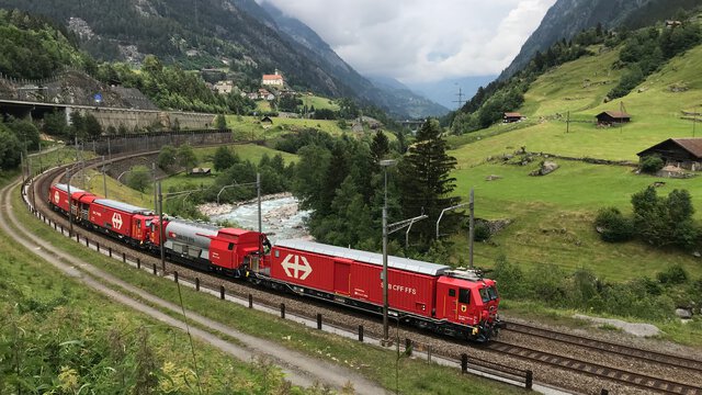 Automatic and turbo transmissions for rail vehicles | Voith